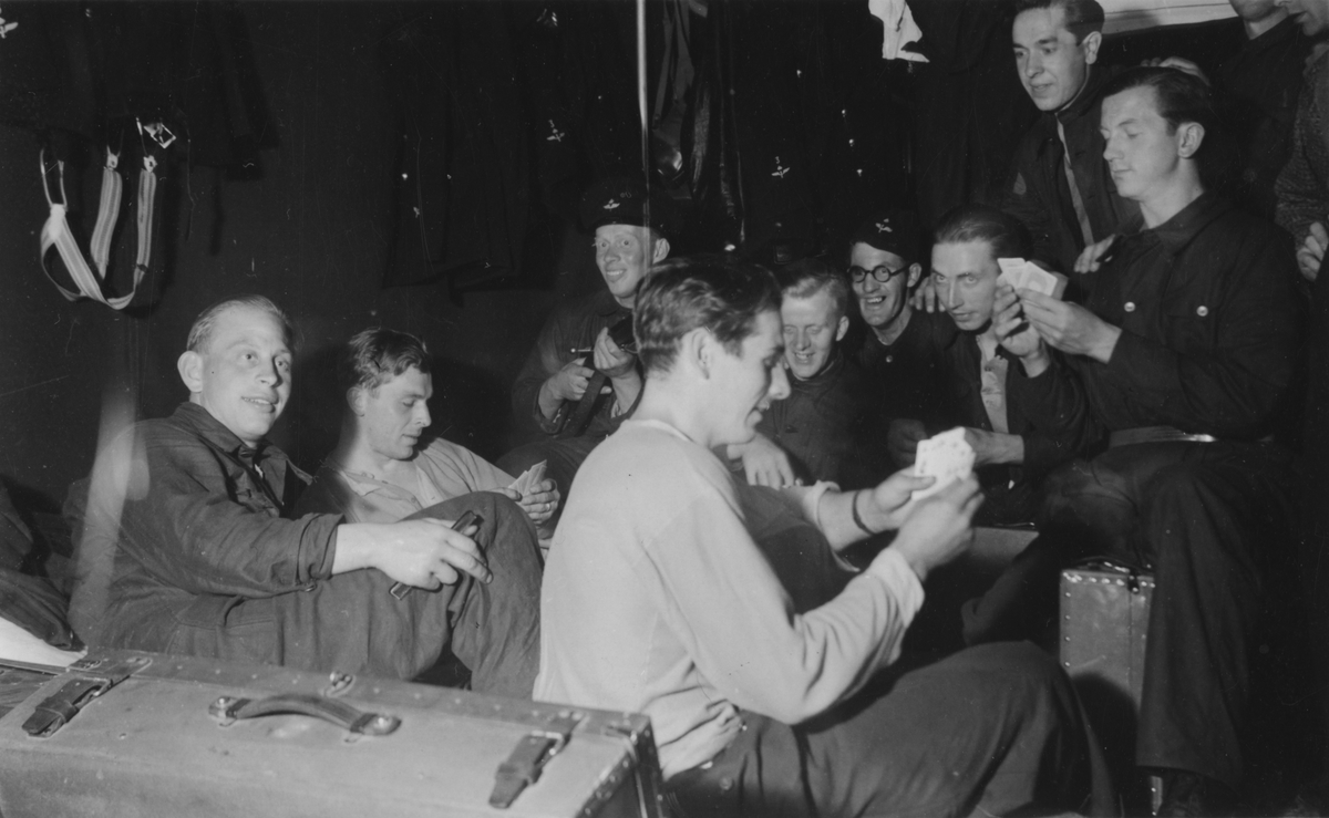 Bilder från F 3 Malmen, 1930-1940-tal. Eric Barrheds samling. 64 ...