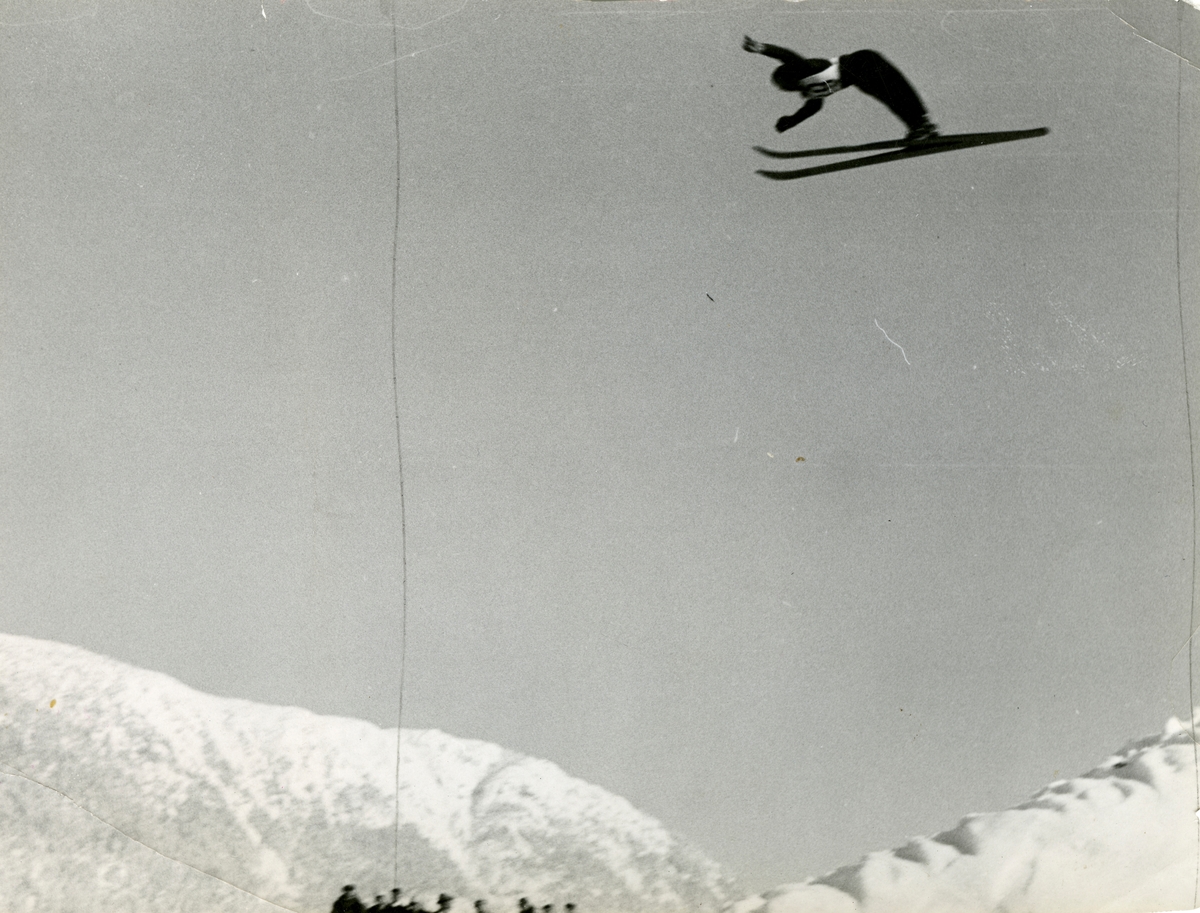 Birger Ruud hopper i Garmisch-Partenkirchen - Norsk Bergverksmuseum ...