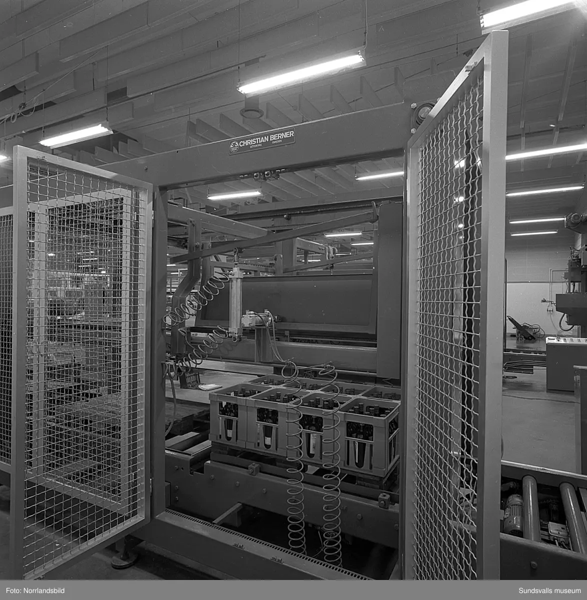 Vin & Sprit i Skönsberg. Bilder från verksamheten och jobbet vid ...