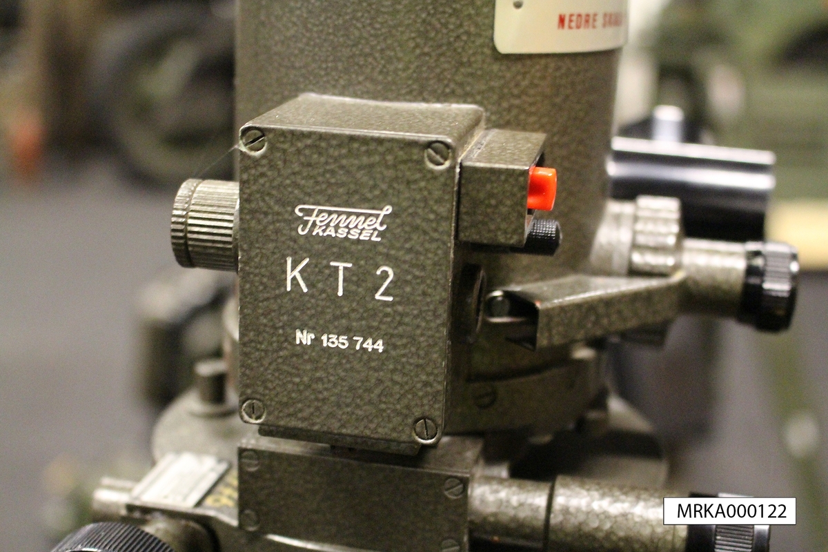 Gyrokompass 722 B - Museum för rörligt kustartilleri / DigitaltMuseum