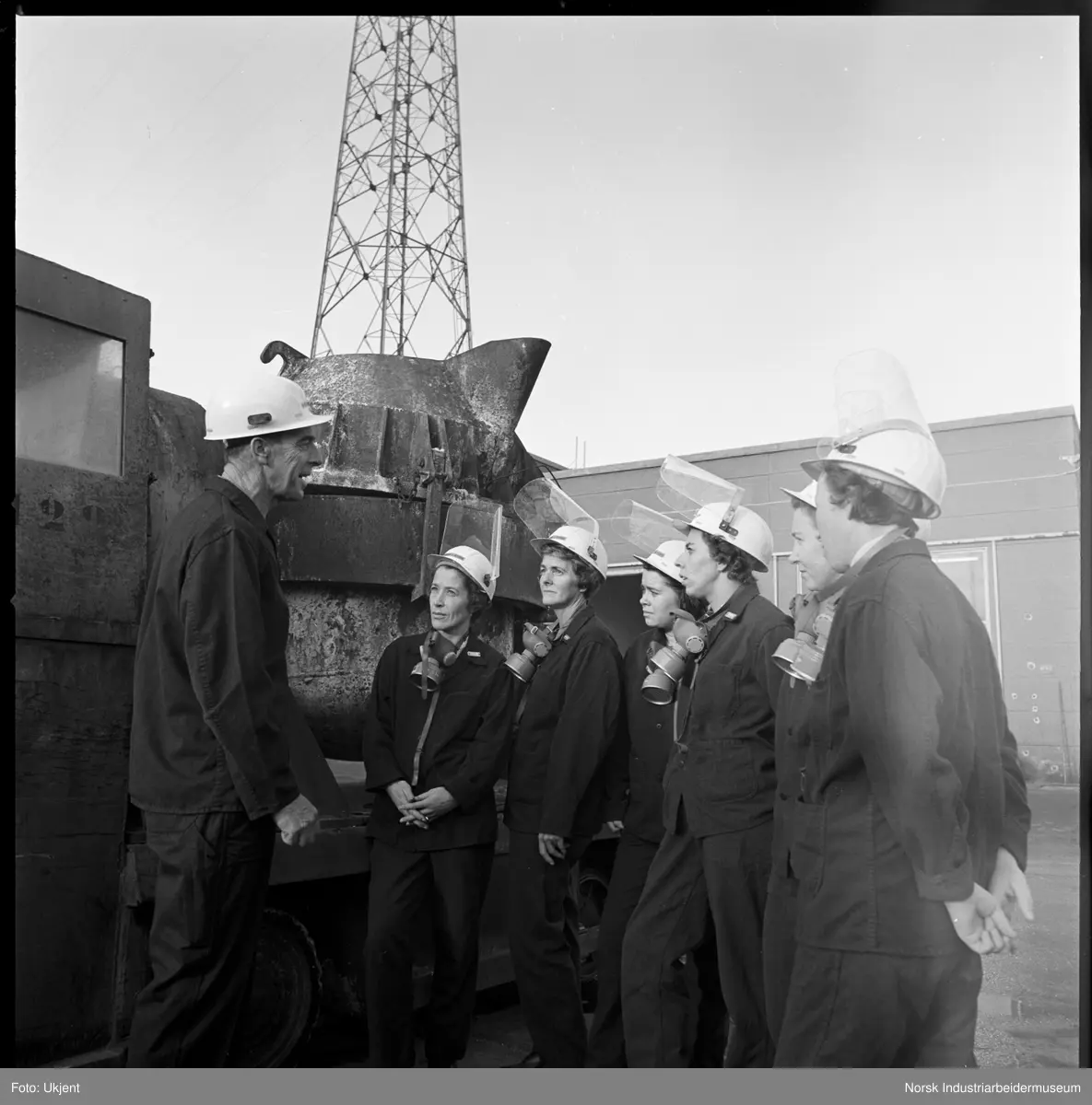 Arbeidere under opplæring. - Norsk Industriarbeidermuseum / DigitaltMuseum