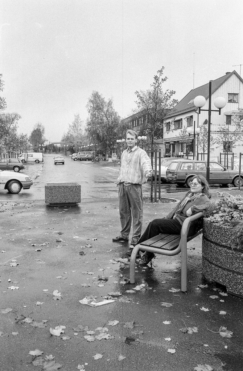 Ås sentrum, Magnhild Reisæter og Greger Hansen, formann i Ås ...