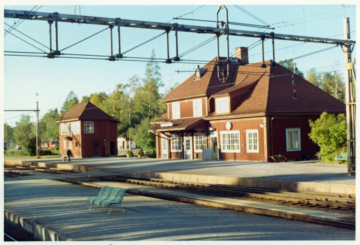 Brunflo stationshus. - Järnvägsmuseet / DigitaltMuseum