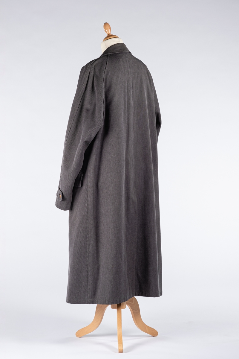 Frakk - Museene i Akershus / DigitaltMuseum
