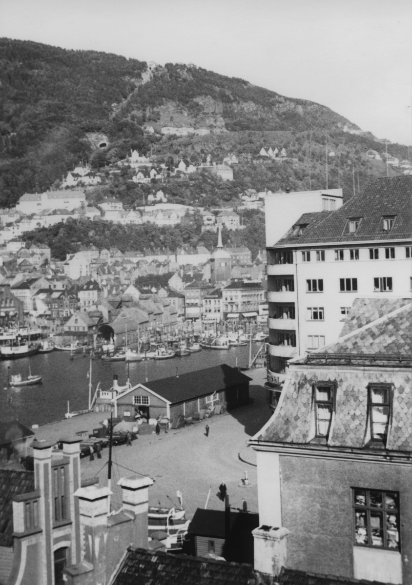 Bergen. Strandkaien. Ukjent fotograf. - Gamle Bergen Museum ...
