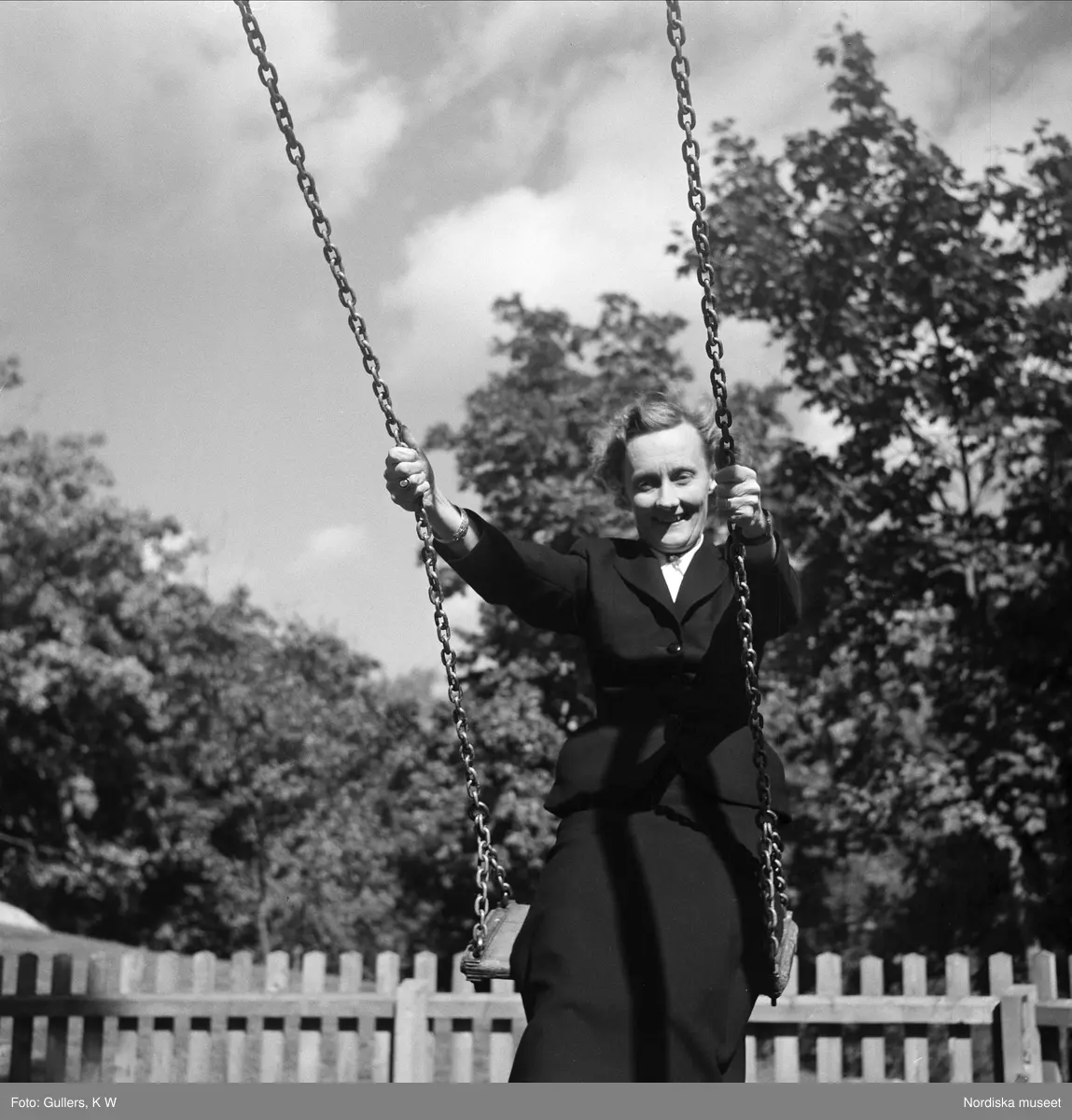 Astrid Lindgren gungar i Vasaparken, Stockholm. - Nordiska museet ...