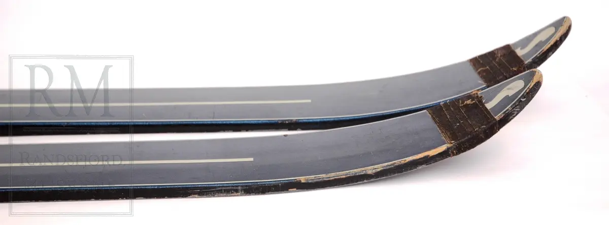 Ski - Hadeland Folkemuseum / DigitaltMuseum