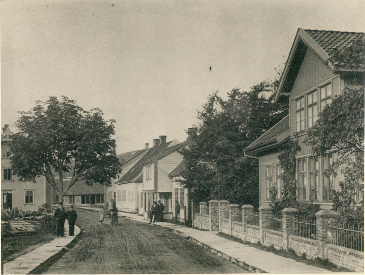 Nordre del av Langgata. Supplerande opplysningar frå informant: "[Pil ...