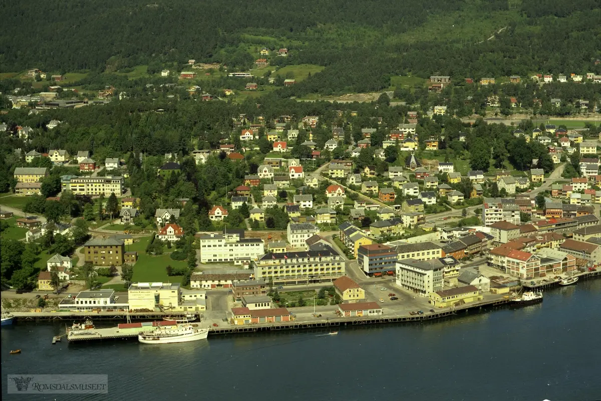 Molde sentrum Alexandra Hotell - Romsdalsmuseet / DigitaltMuseum